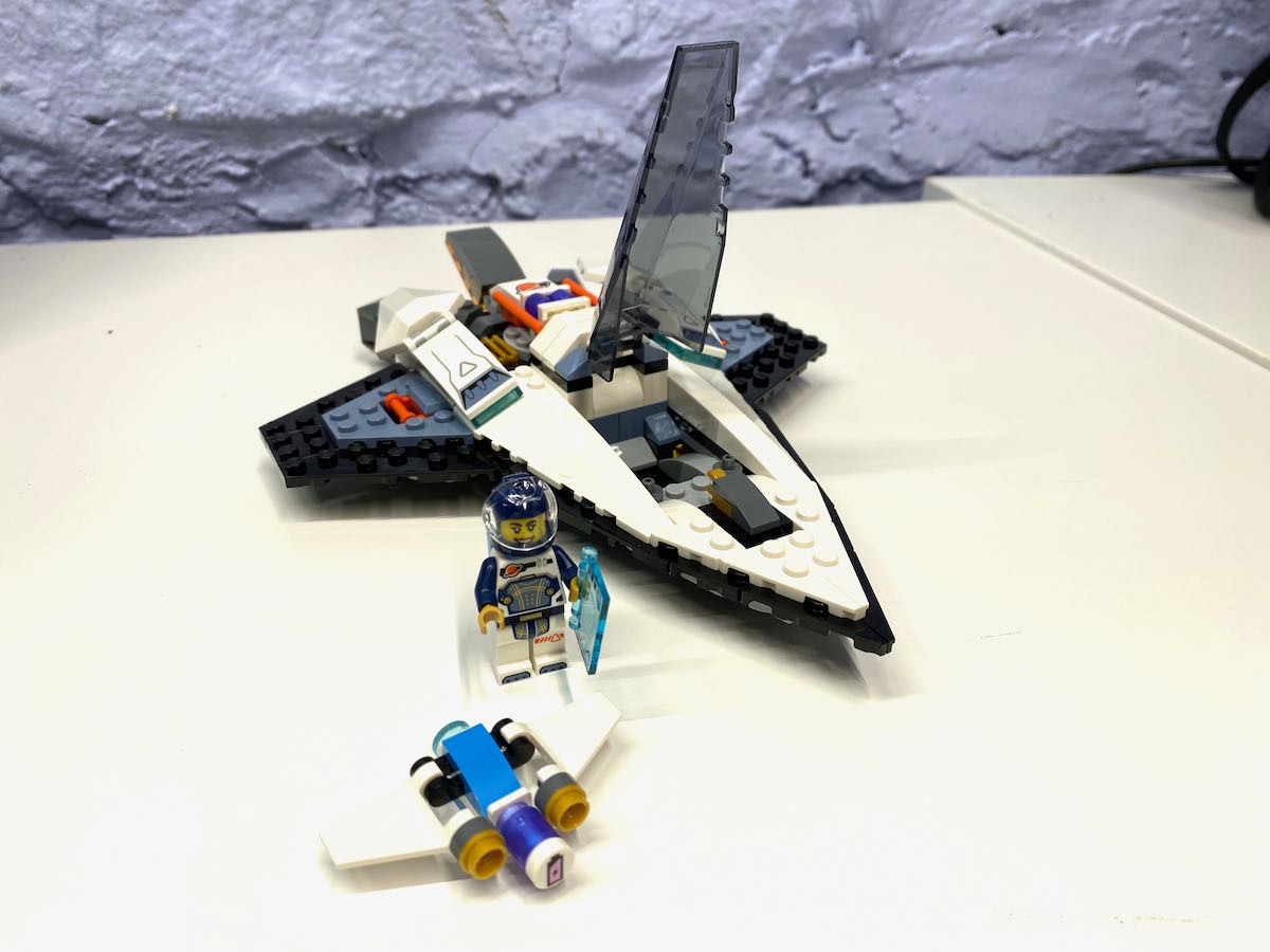 LEGO Interstellar Spaceship 60430 Review - Brick Land