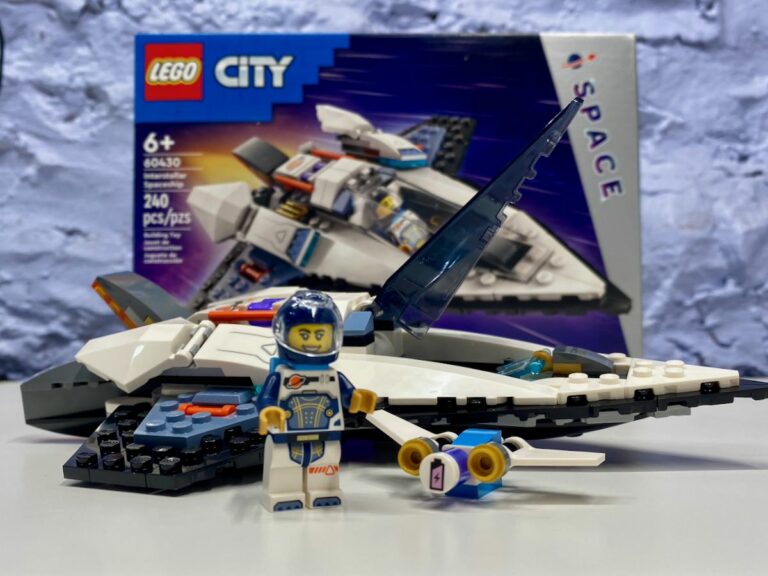 LEGO Interstellar Spaceship 60430 Review - Brick Land