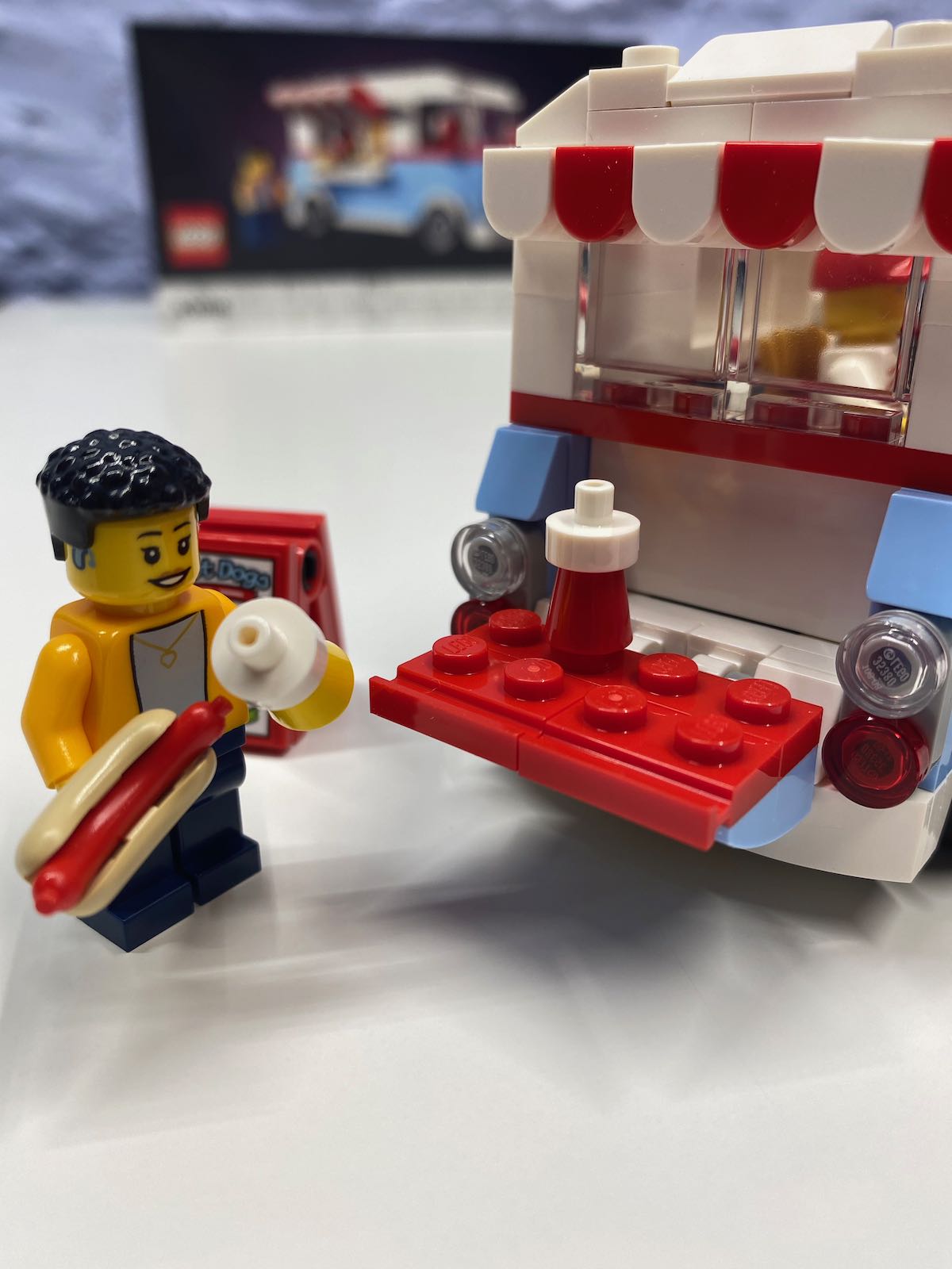 LEGO Icons 40681 Retro Food Truck Review - Brick Land